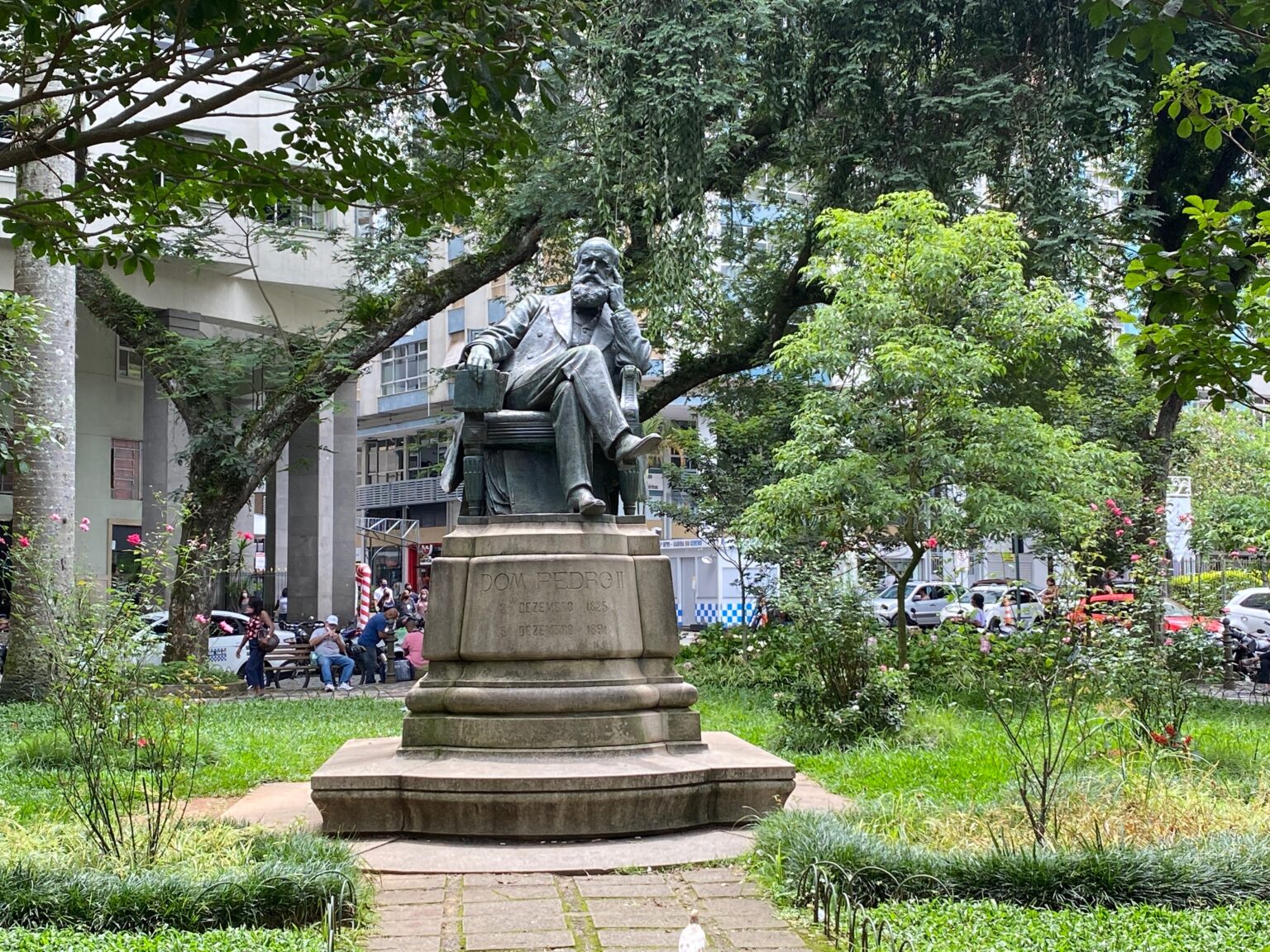 Praça Dom Pedro II - Descubra Petrópolis